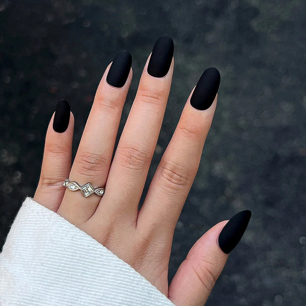 BlackVelvet – StickOnChic